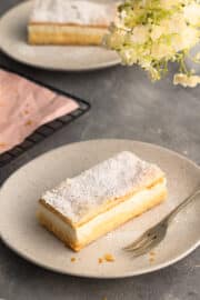 Cream Slices with Puff Pastry and Vanilla Cream