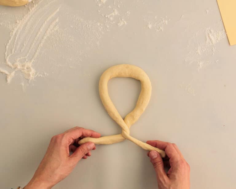 Easy Homemade Pretzel Recipe – Step by Step